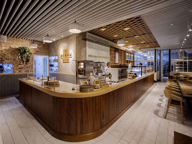 50+ Stylish Cubic Shaped Ceiling Solutions for Restaurants and Cafes